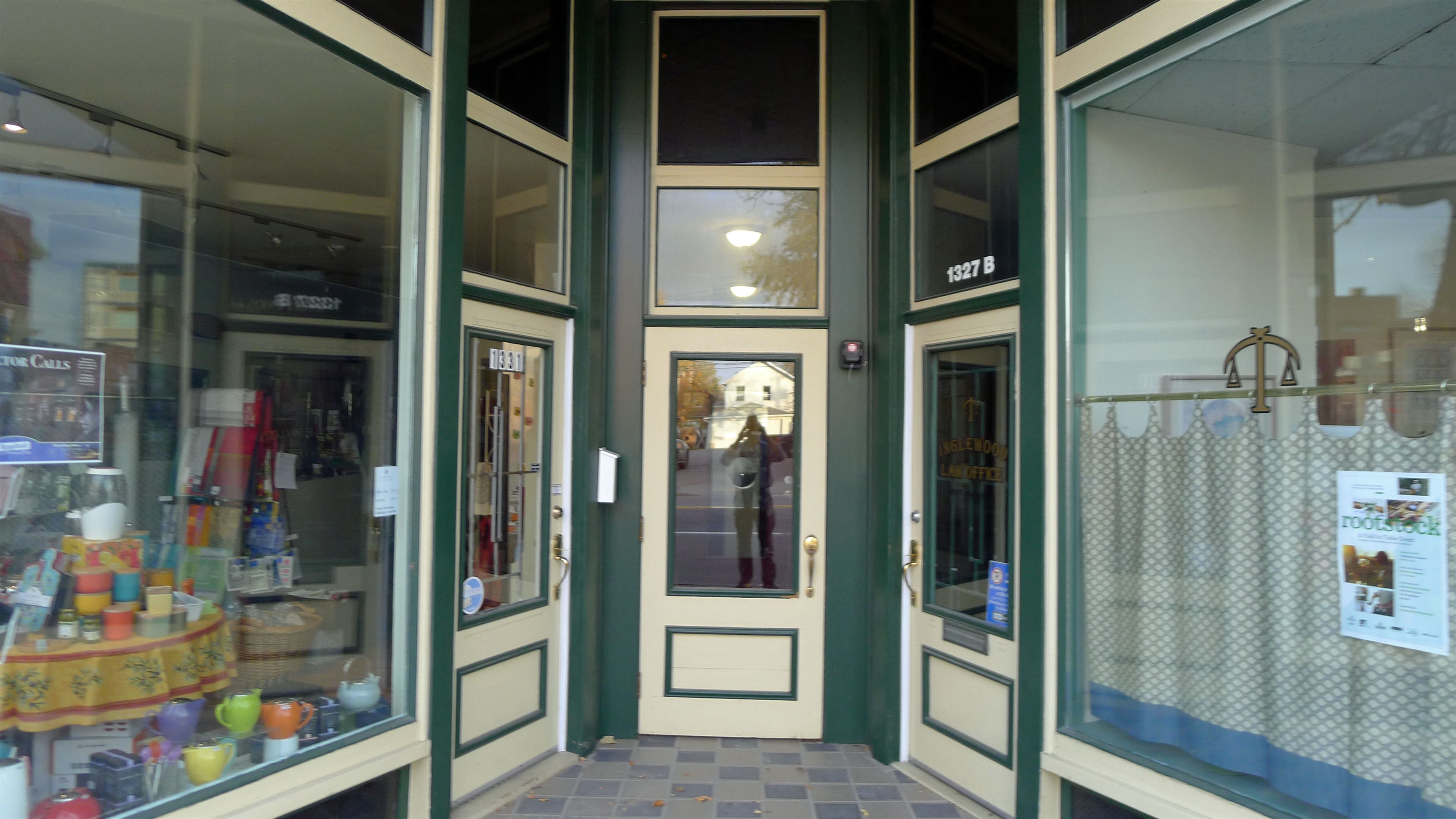 Locations Hub - Fraser & Seabloom Apt