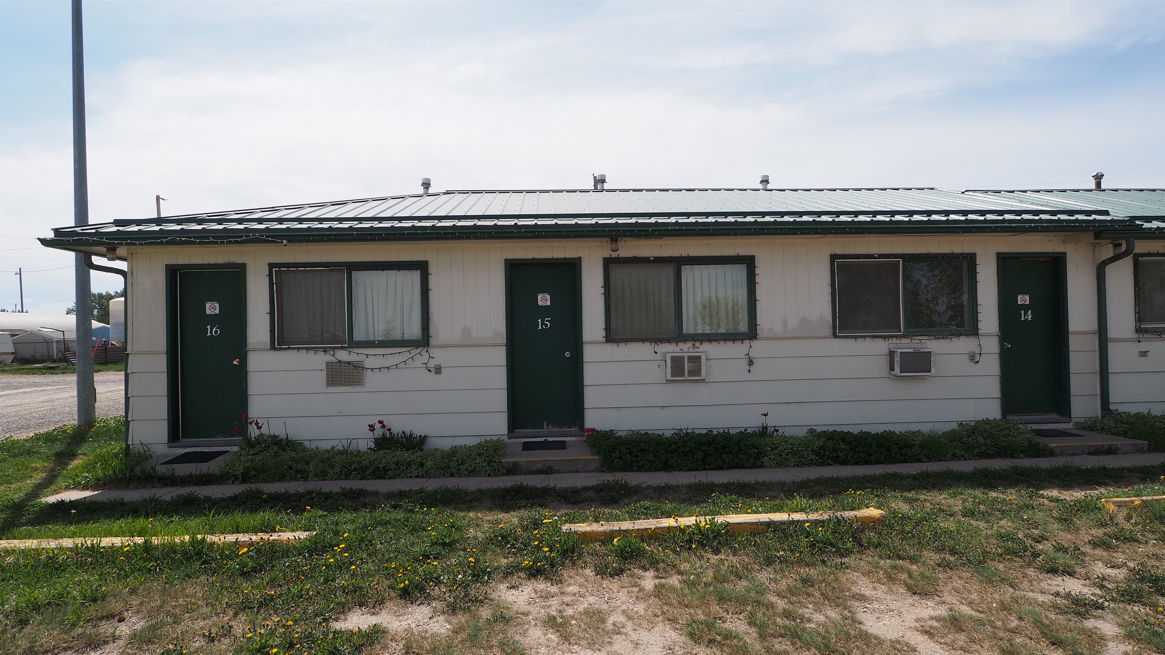 Locations Hub - Double D Motel