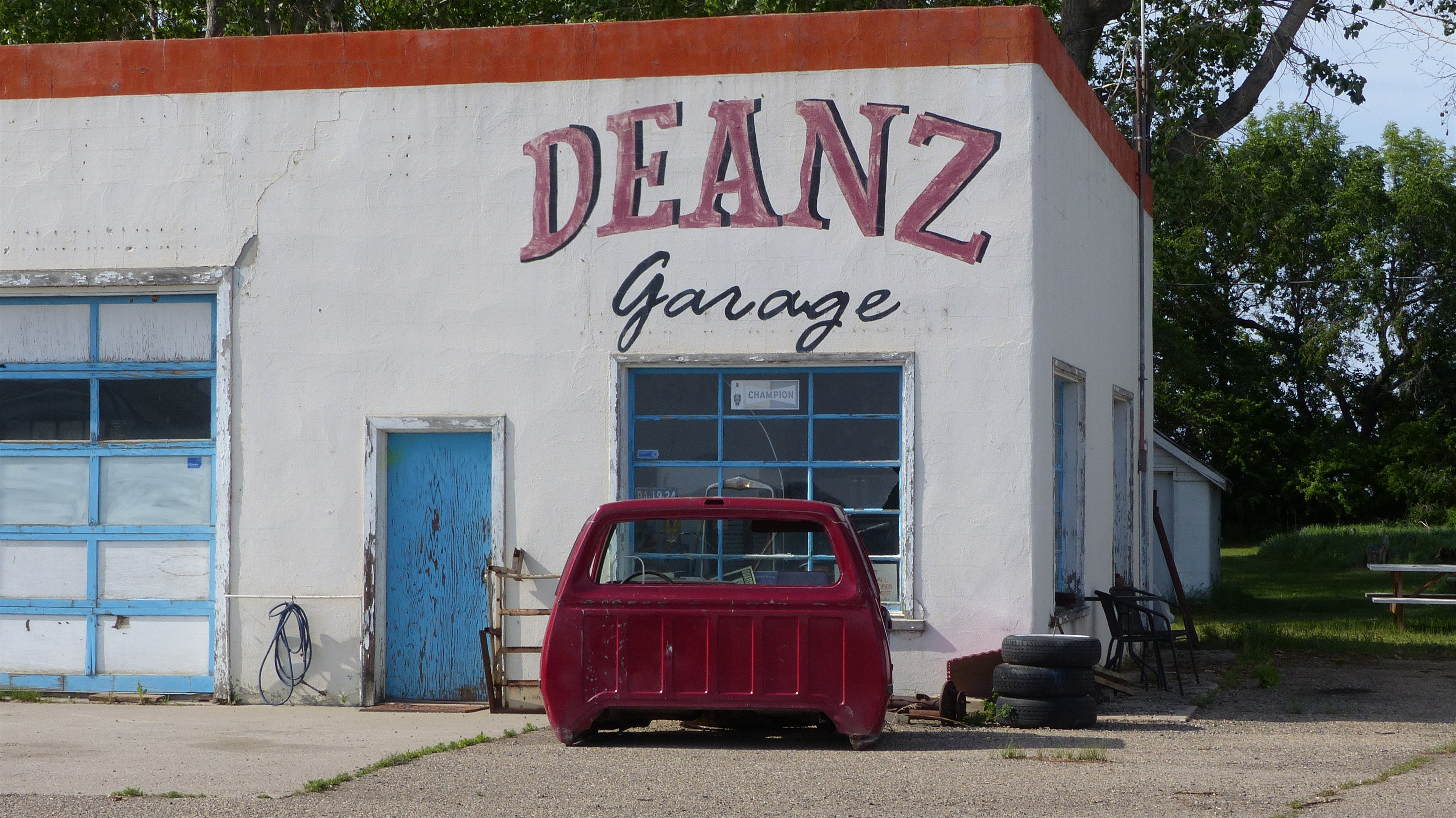 Locations Hub - Deanz Garage