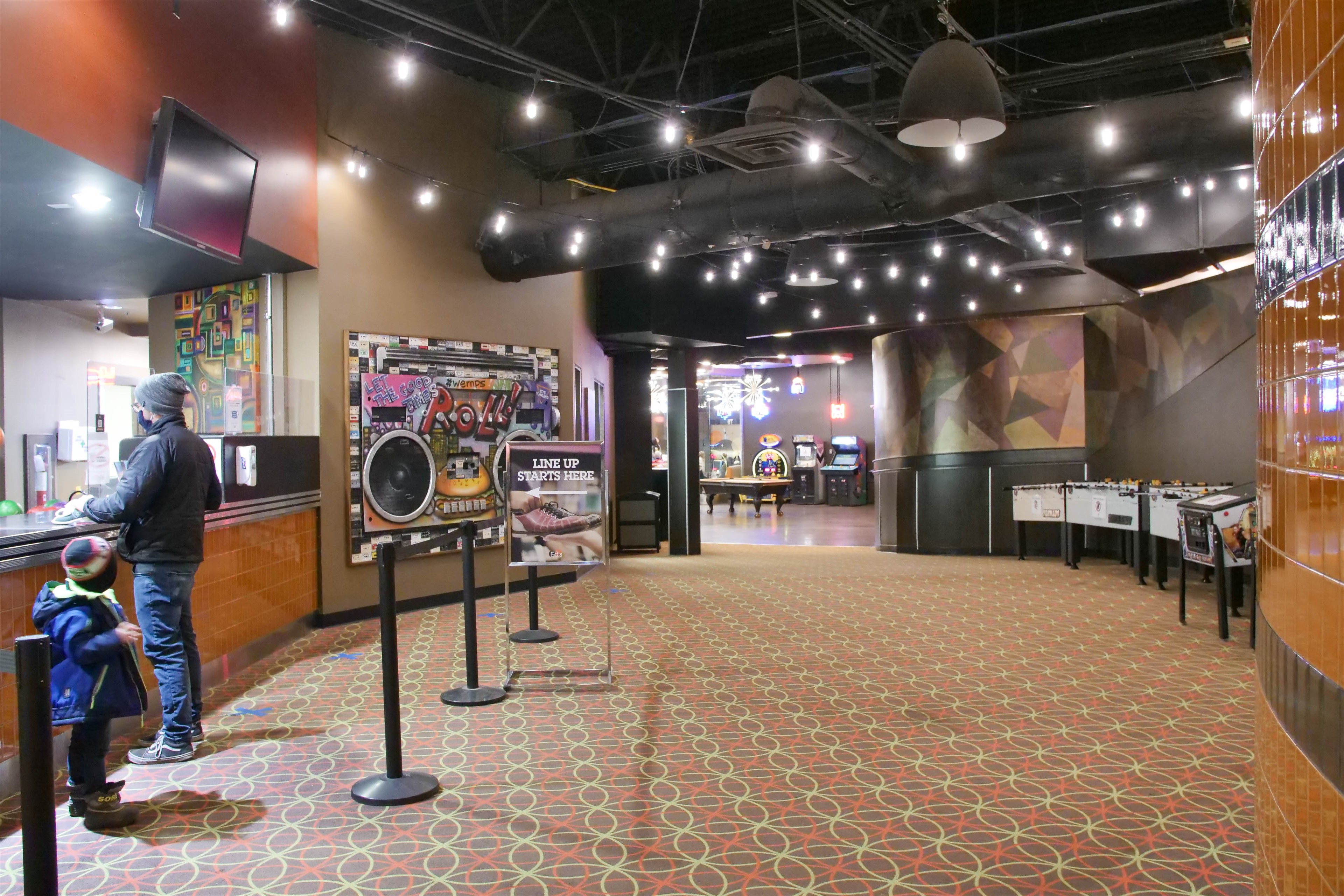 Locations Hub - Ed's Bowling