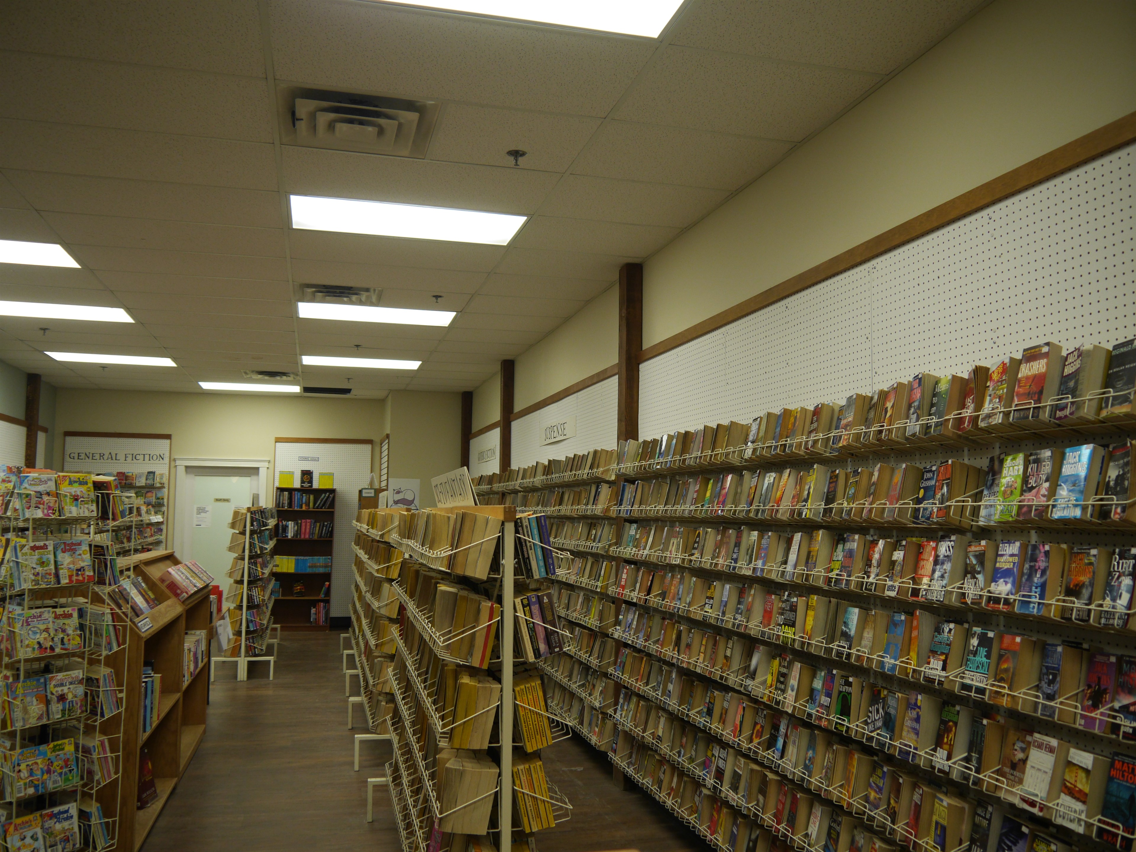 Locations Hub - Wee Book Inn (Jasper Ave)