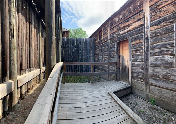 Locations Hub - 1846 Fort - Fort Edmonton Park