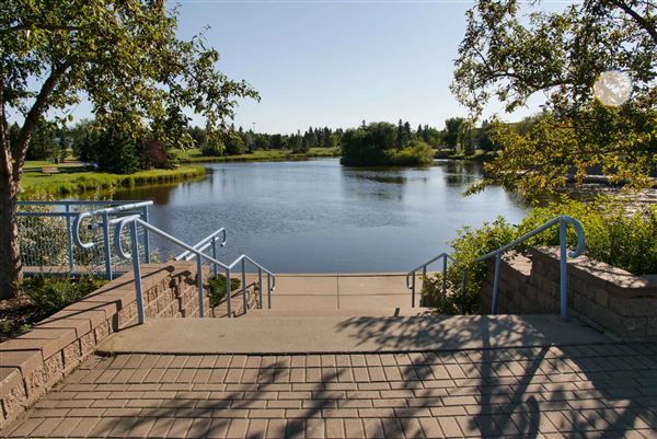 Locations Hub - Broadmoor Lake Park
