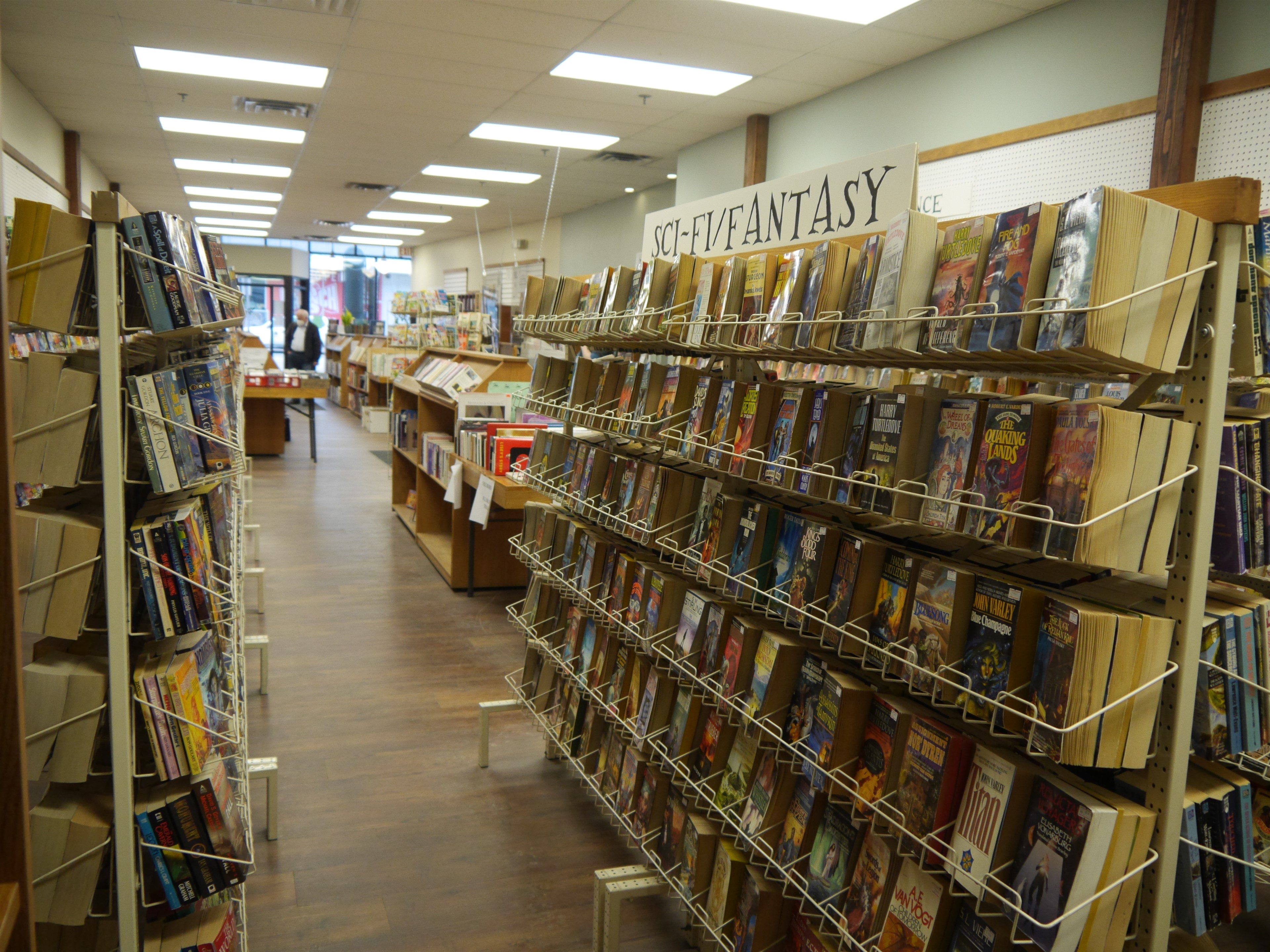 Locations Hub - Wee Book Inn (Jasper Ave)