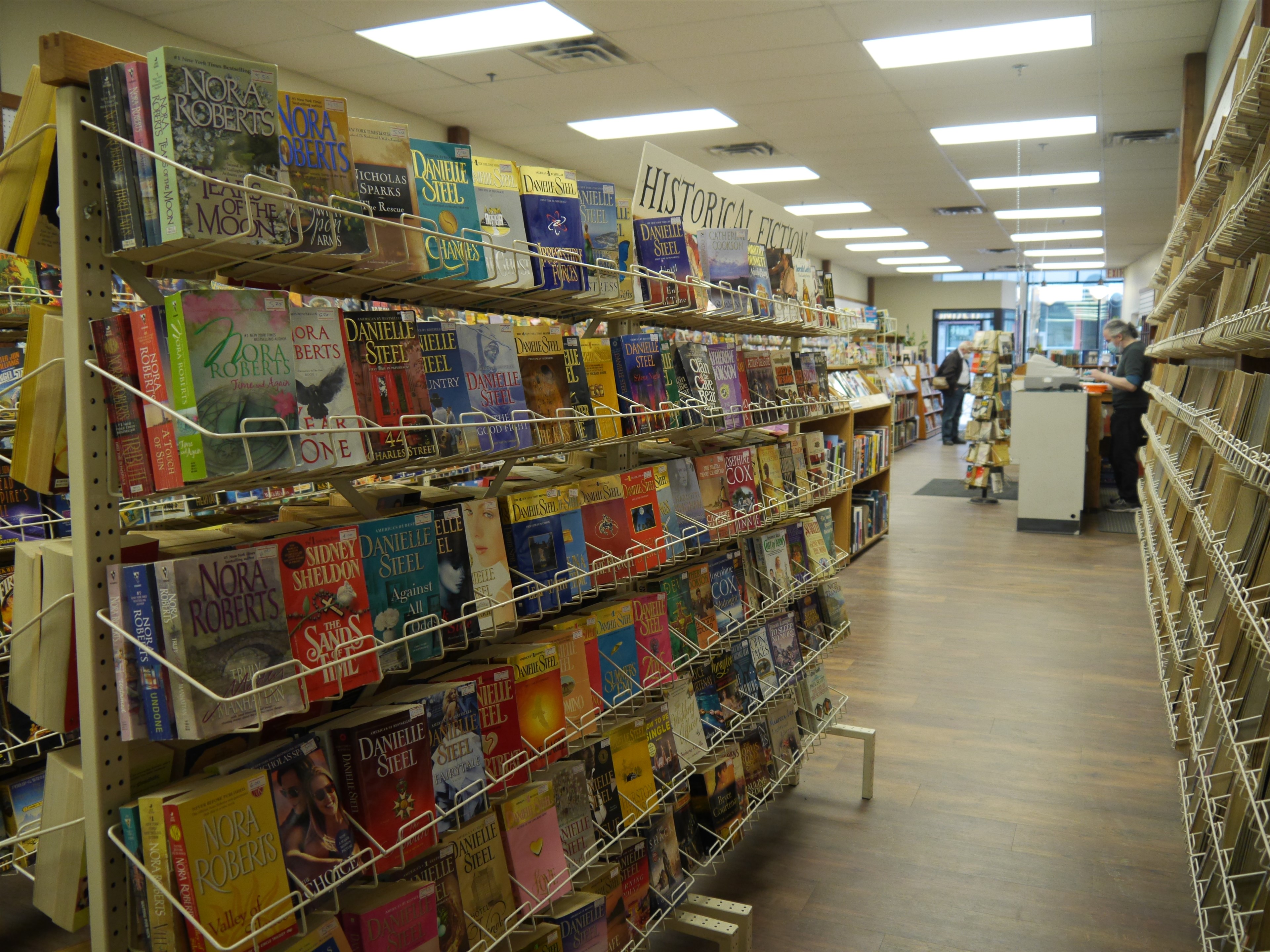 Locations Hub - Wee Book Inn (Jasper Ave)