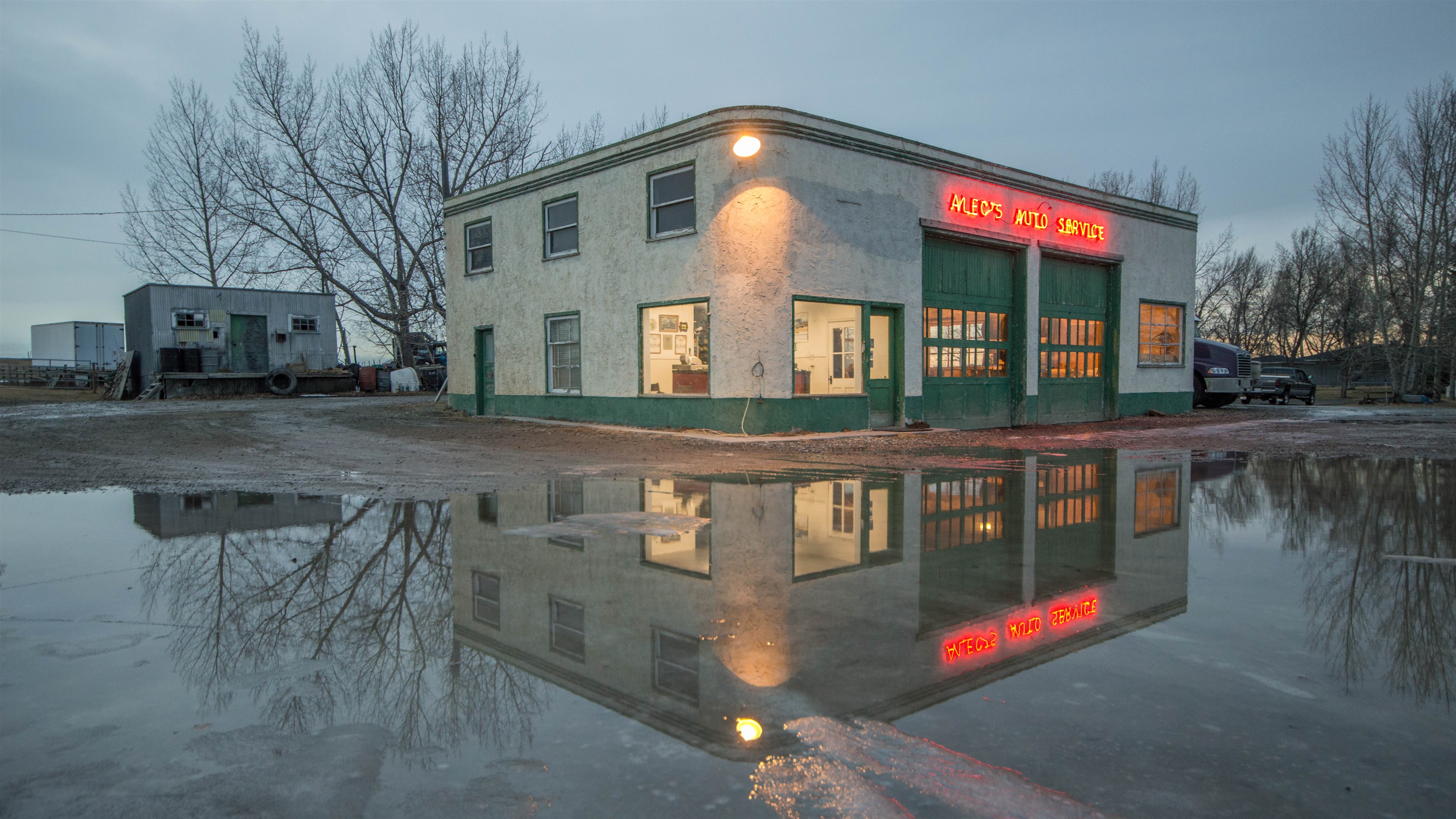 Locations Hub - Alec's Garage